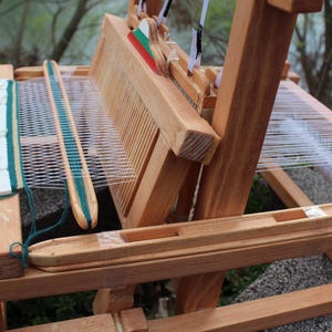 Small Loom.mini Weaving Machine.hand Weaving Machine.hobby. Craft ...