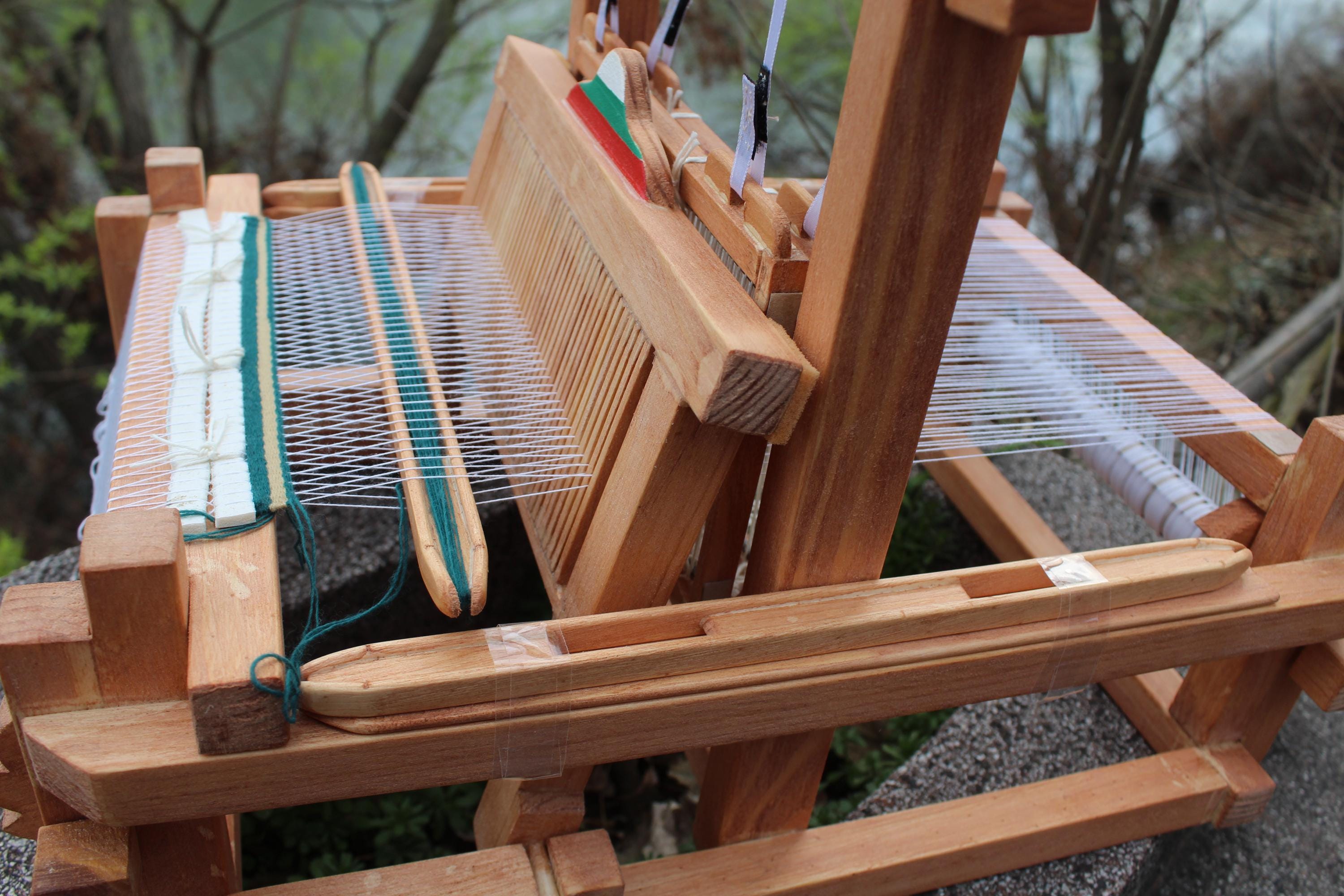 Vintage Mini Weaving Loom: Hand Weaving Machine With Rug - Etsy