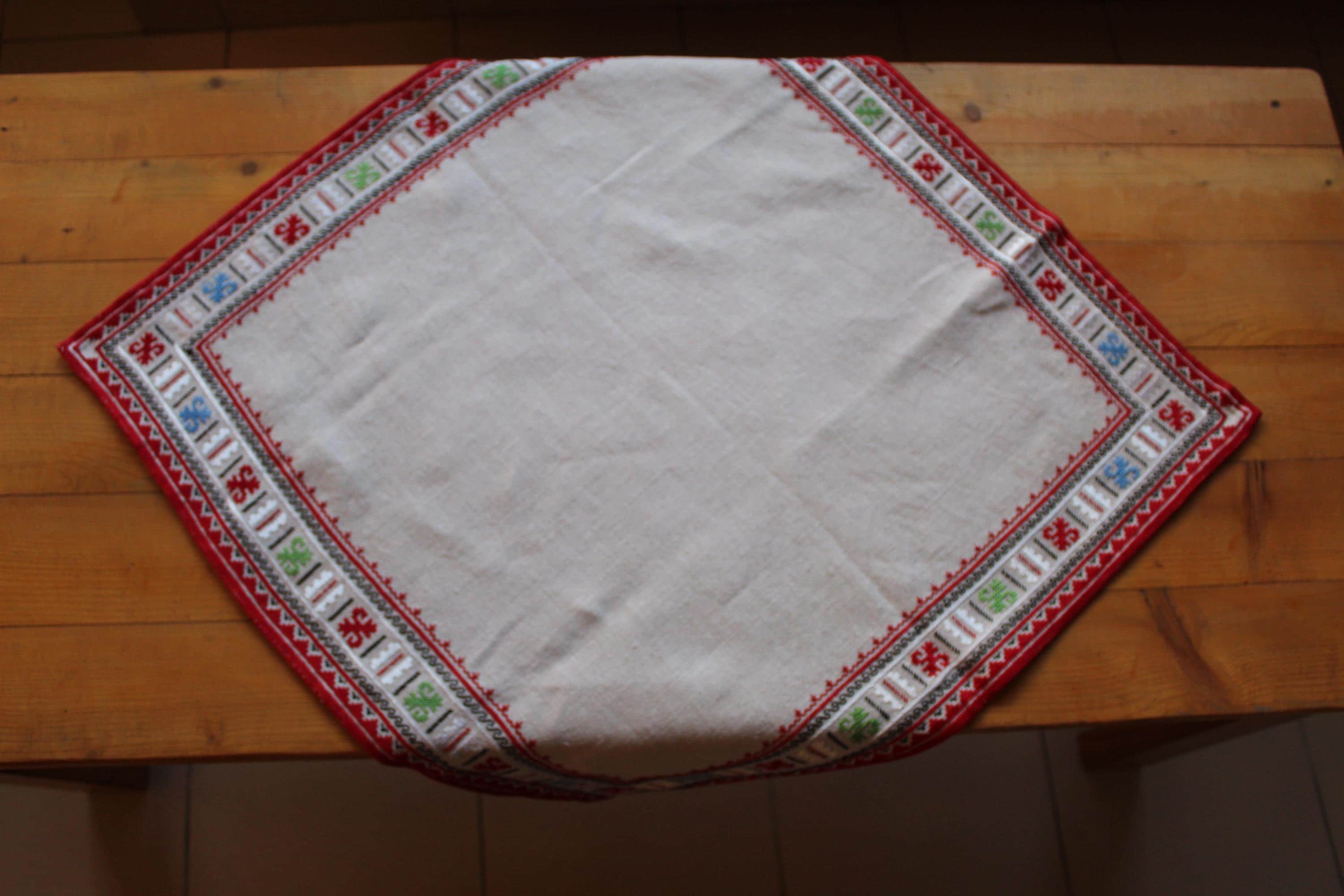 Bulgarian Embroidery. Hand Embroidery. Vintage Tablecloth. Folk Decor ...