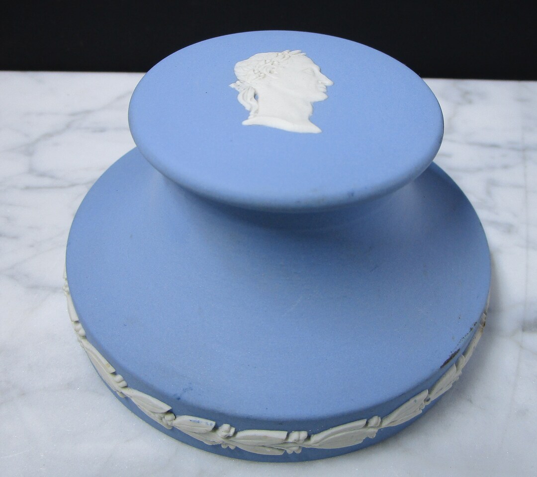 Wedgwood Paperweight JULIUS CAESAR Blue Jasperware Cameo Wedgewood ...