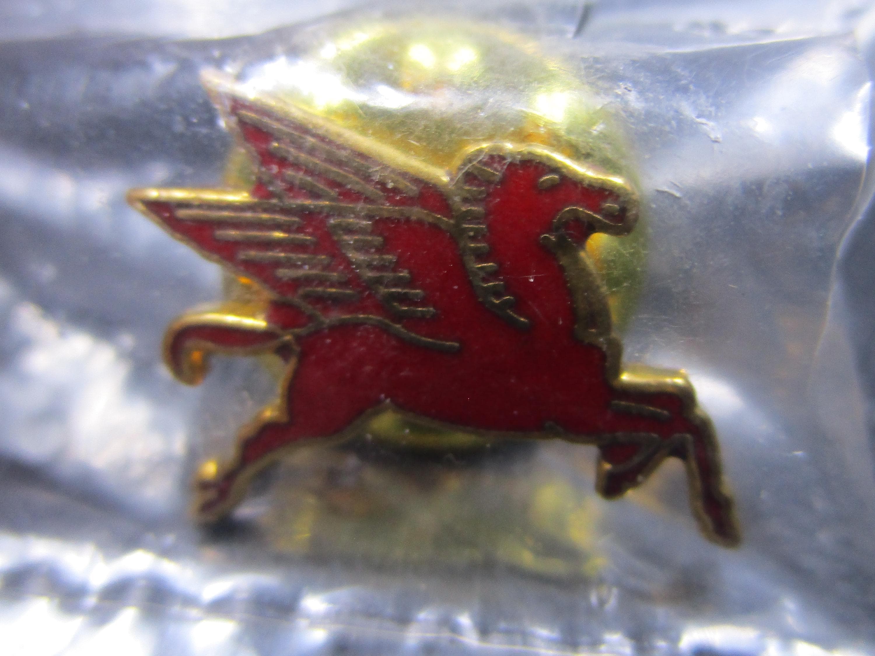 Mobil Oil Pegasus Lapel Pin Tie Tac Iconic Flying Red Horse Logo Dallas ...