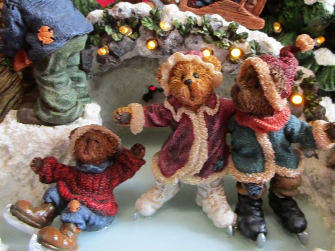 2001 the Boyds Bears Christmas Tree, Santa Bear, Lighted Tree, Danbury ...