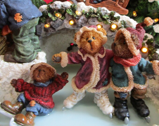 2001 the Boyds Bears Christmas Tree, Santa Bear, Lighted Tree, Danbury ...