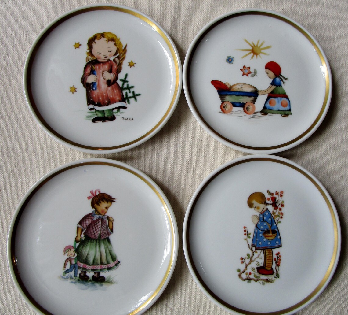 Berta Hummel Miniature Plates (8) Berta Hummel Museum Miniature Plate ...