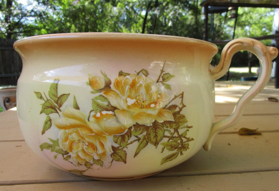 Chamber Pot Yellow Roses Barker's and Kent Co, Pot De Chambre, Thunder ...
