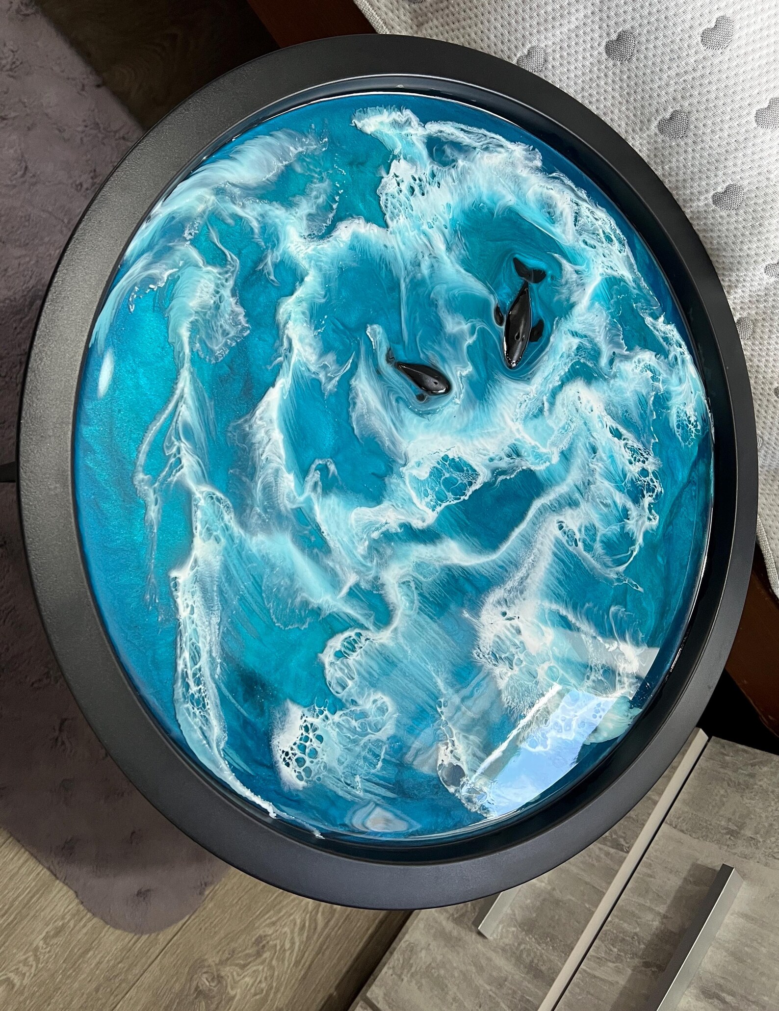 Ocean-inspired Epoxy Resin Coffee Table With 3D Sharks – 47cm Round ...