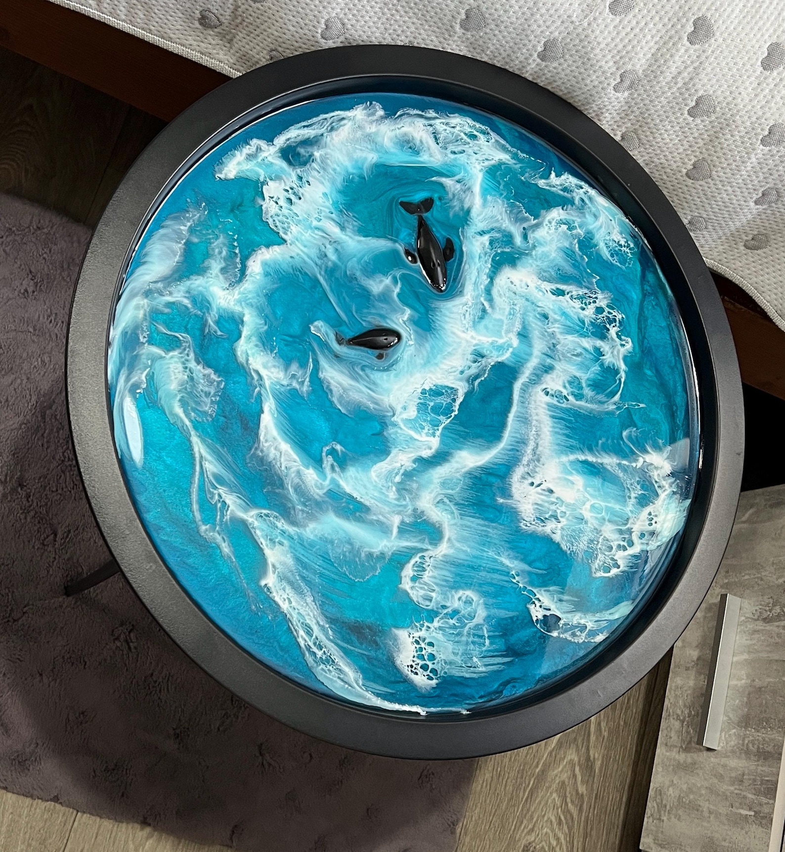 Ocean-inspired Epoxy Resin Coffee Table With 3D Sharks – 47cm Round ...