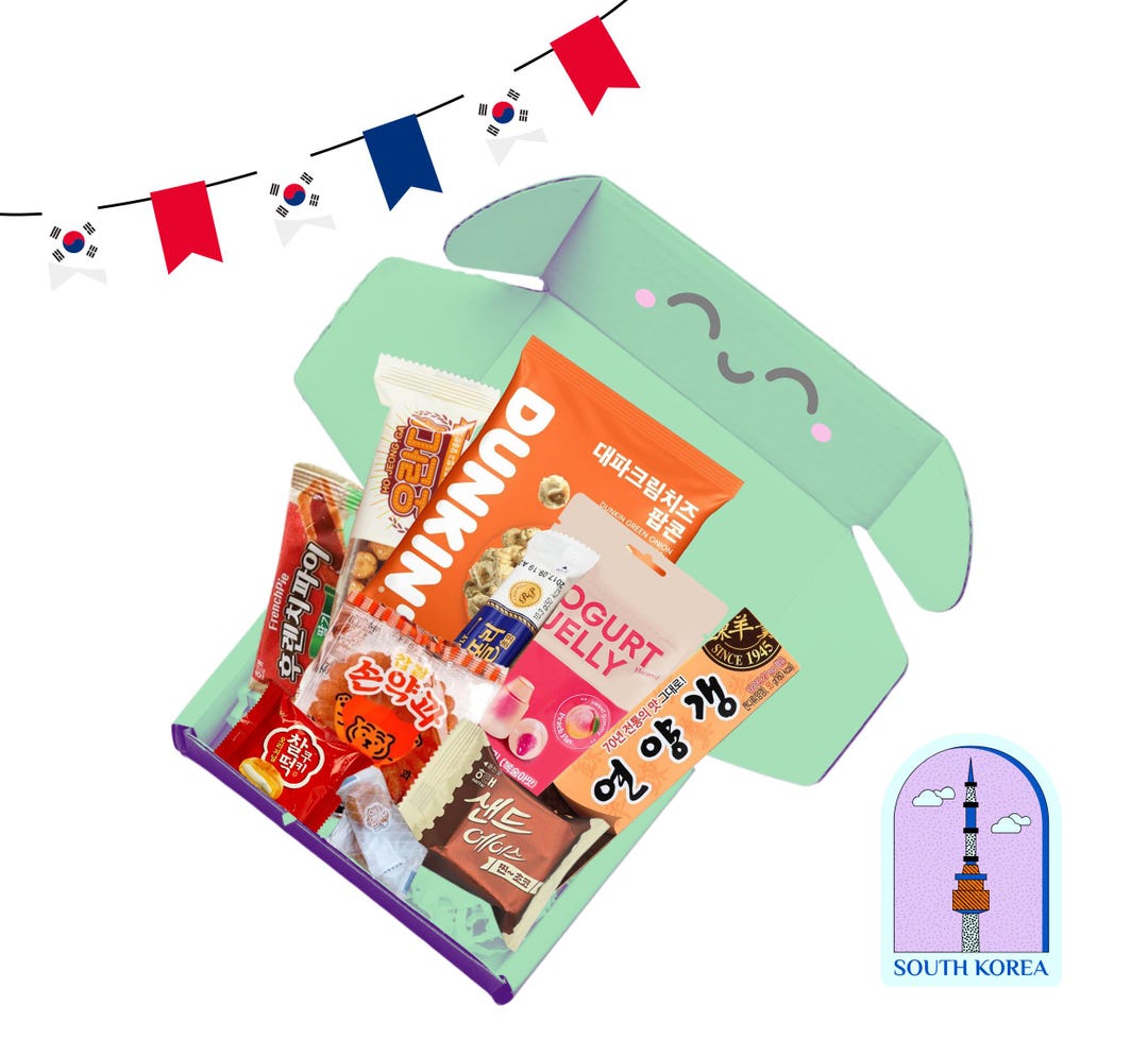Small South Korea Only Snack Box Korean Snacks Gift Box Snacks Curated ...