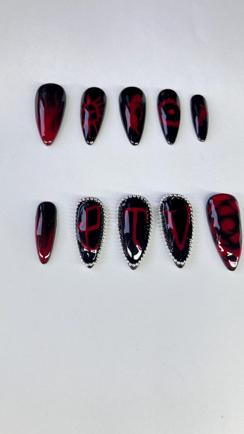 PTV Black and Red Press on Nails With Chain Embellishments Application ...