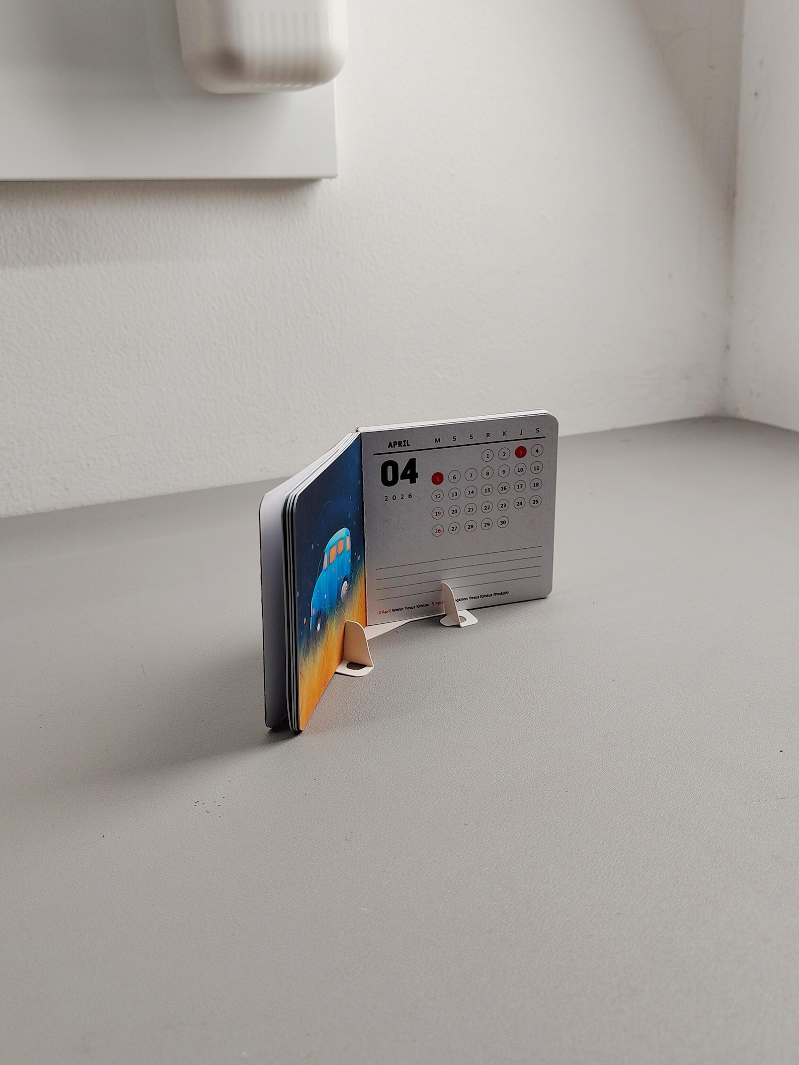 Mini Book Paper Stand Template PDF SVG - Layflat Book Holder - Etsy