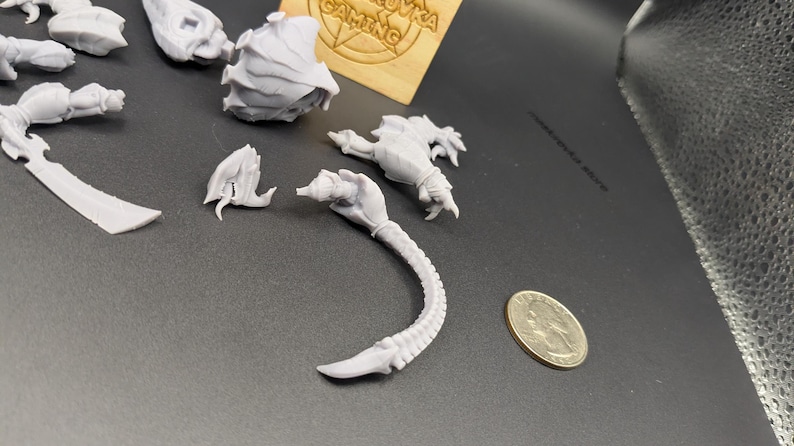Alien Hives Bladelord - Space Bugs Tyrant and Guards for Grimdark ...