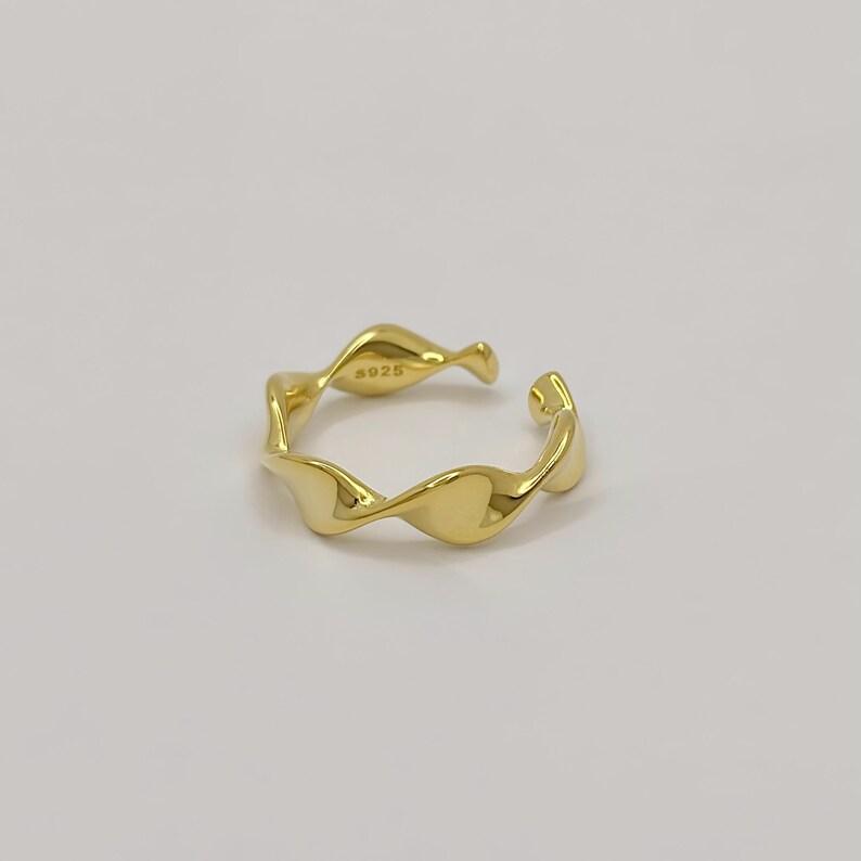 Sterling Silver Mobius Twist Ring, Chunky Adjustable Unisex Ring - Etsy ...