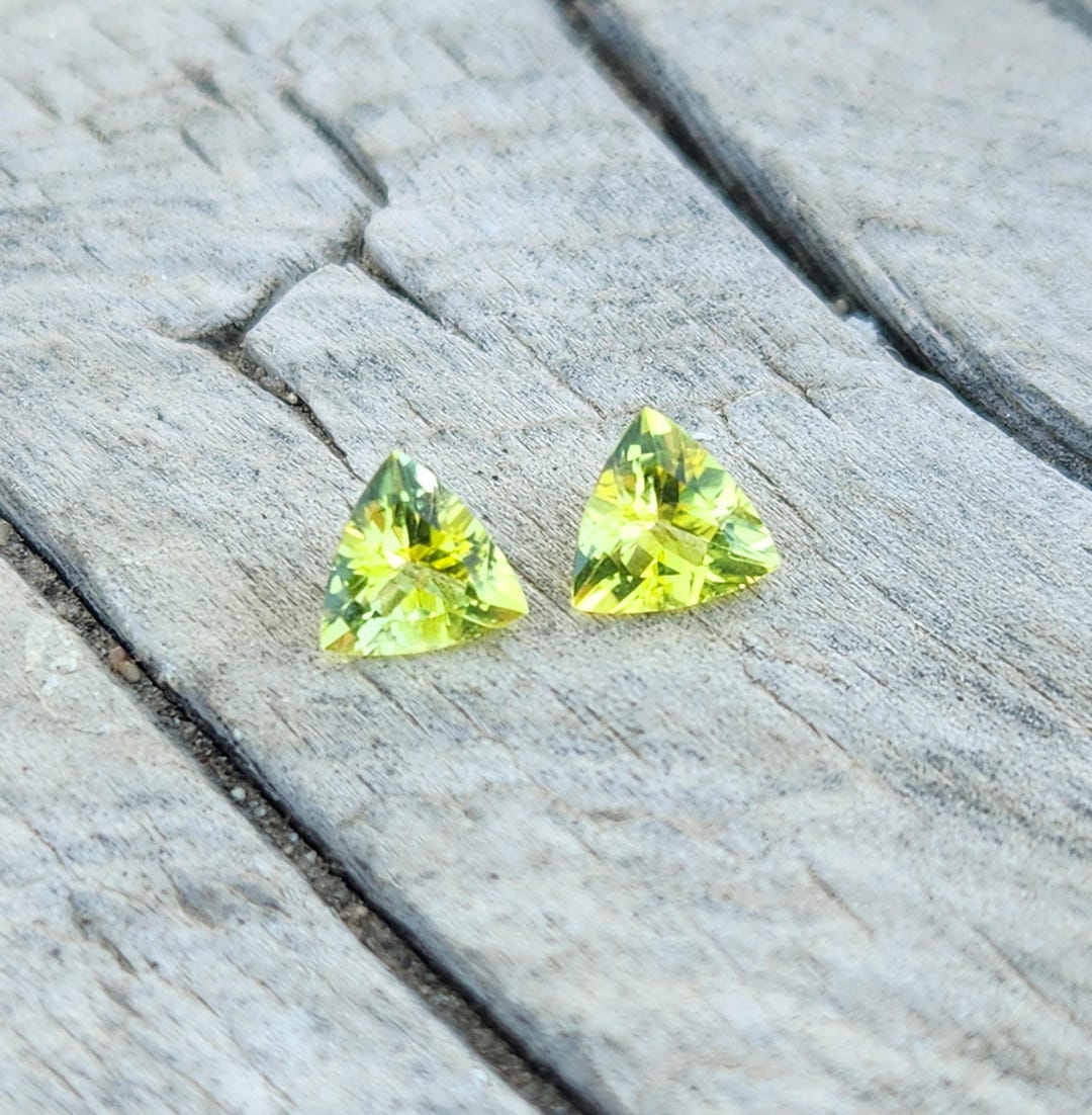 Neon Canary Yellow Tourmaline: Zambian Trillion Gemstone, 5.5mm - Etsy