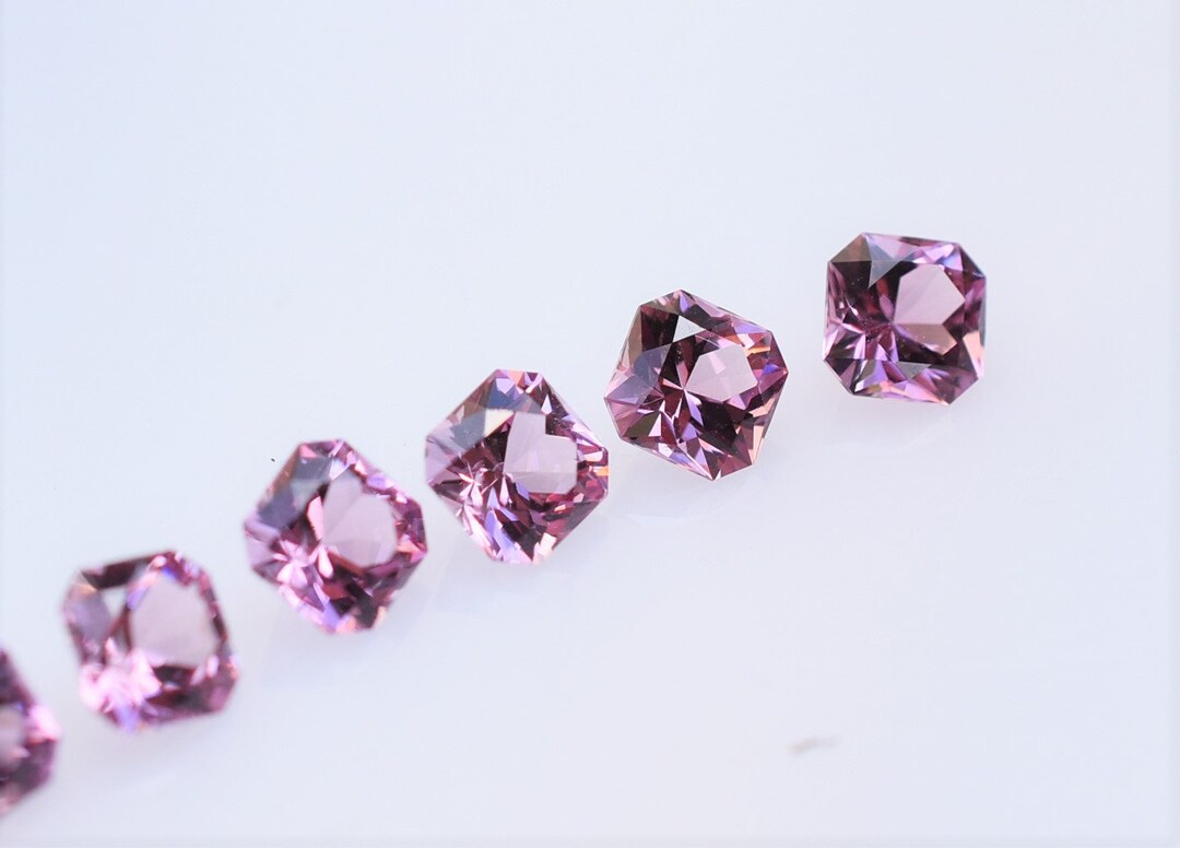 Pink-lilac Spinel Gemstone: 4mm Flanders Cut, Vietnam Origin - Etsy