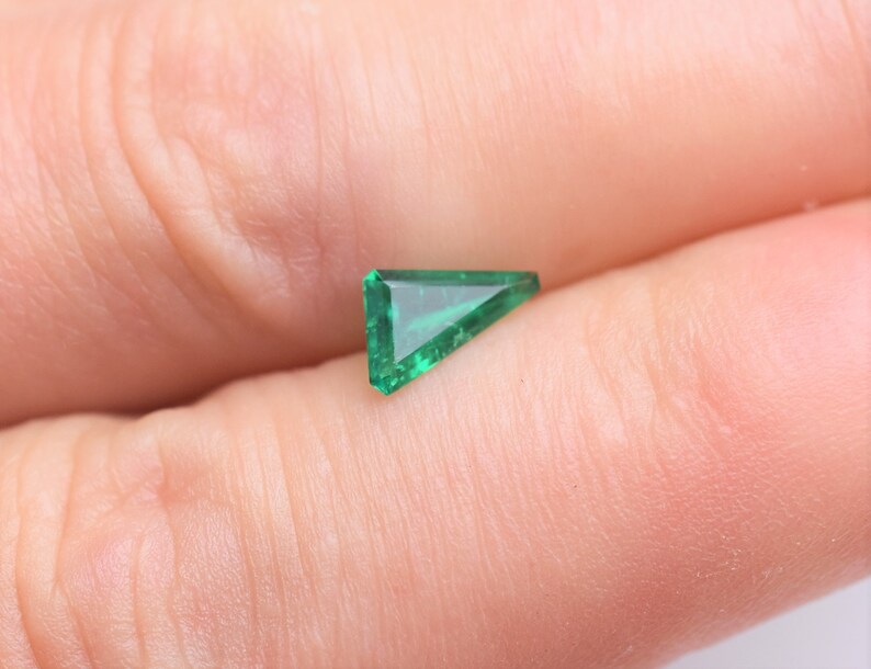 Fancy Triangle Emerald From Muzo Colombian GIA Graded F1 - Etsy