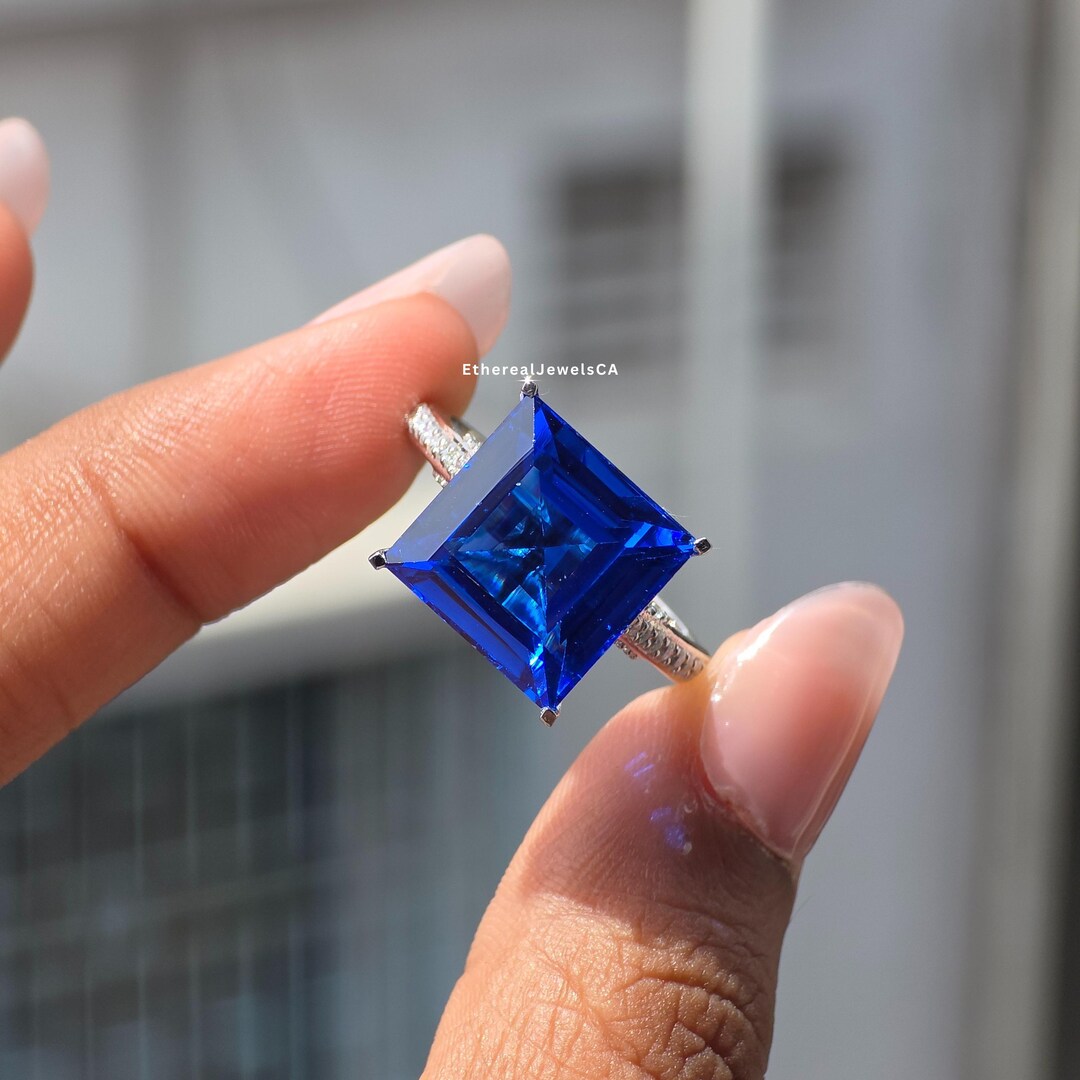 Eye Catchy Blue Sapphire Princess Cut Proposal Ring for Fiancee ...