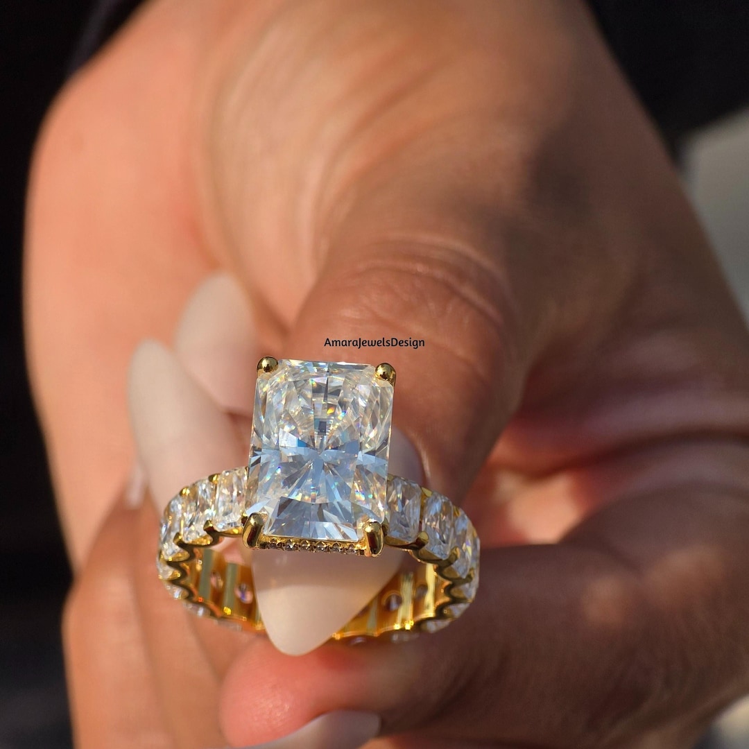 Hidden Halo Radiant Cut 4.00CT Solitaire Engagement Ring, Full Eternity ...