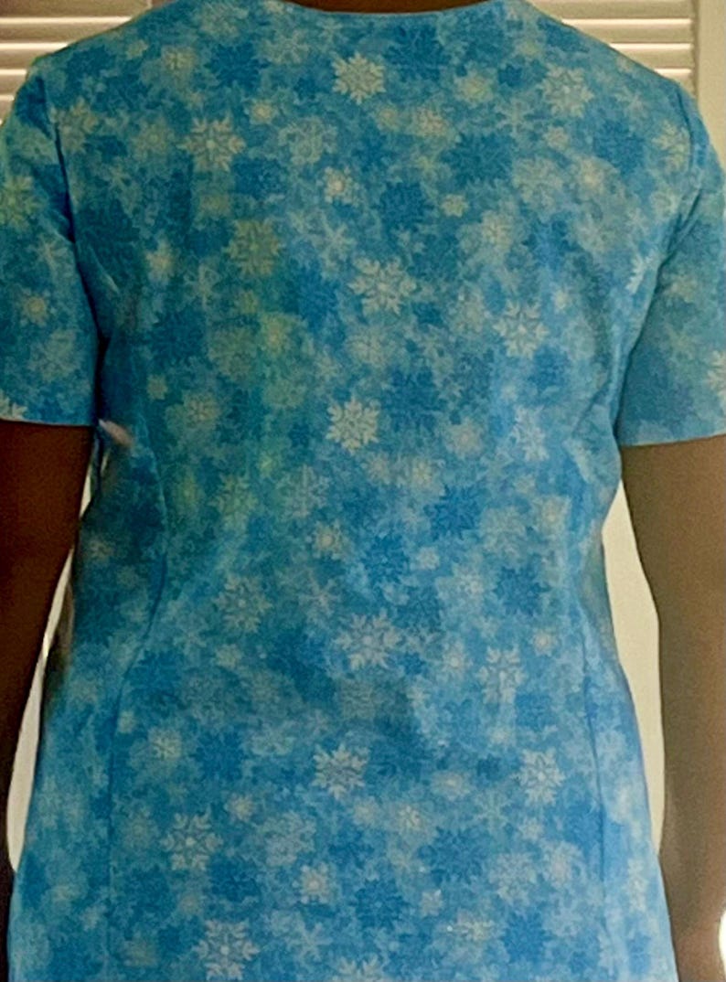 Women's Snowflakes Glitter Blue Christmas Scrub Top Festive Holiday ...