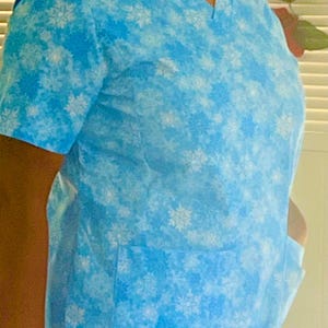 Women's Snowflakes Glitter Blue Christmas Scrub Top Festive Holiday ...