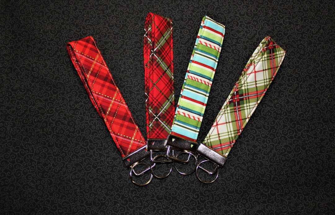 Christmas Key Fob Wristlet, Holiday Keychain Gift, Plaid Fabric Key Fob ...