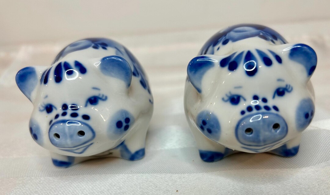 Vintage Russian Gzhel Pig, Piglet Figurines Set of 2 Porcelain Hand ...