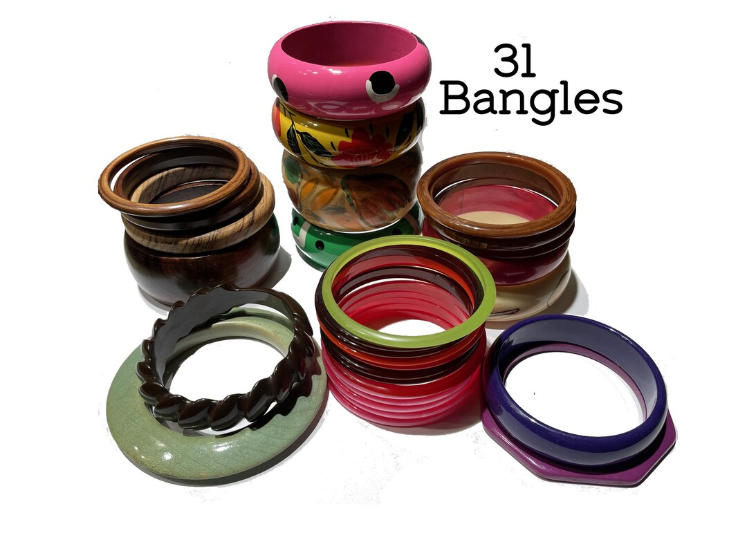 THIRTY ONE 31 Vintage Plastic, Wood & Resin, Moon-glow Bangles. Vintage ...
