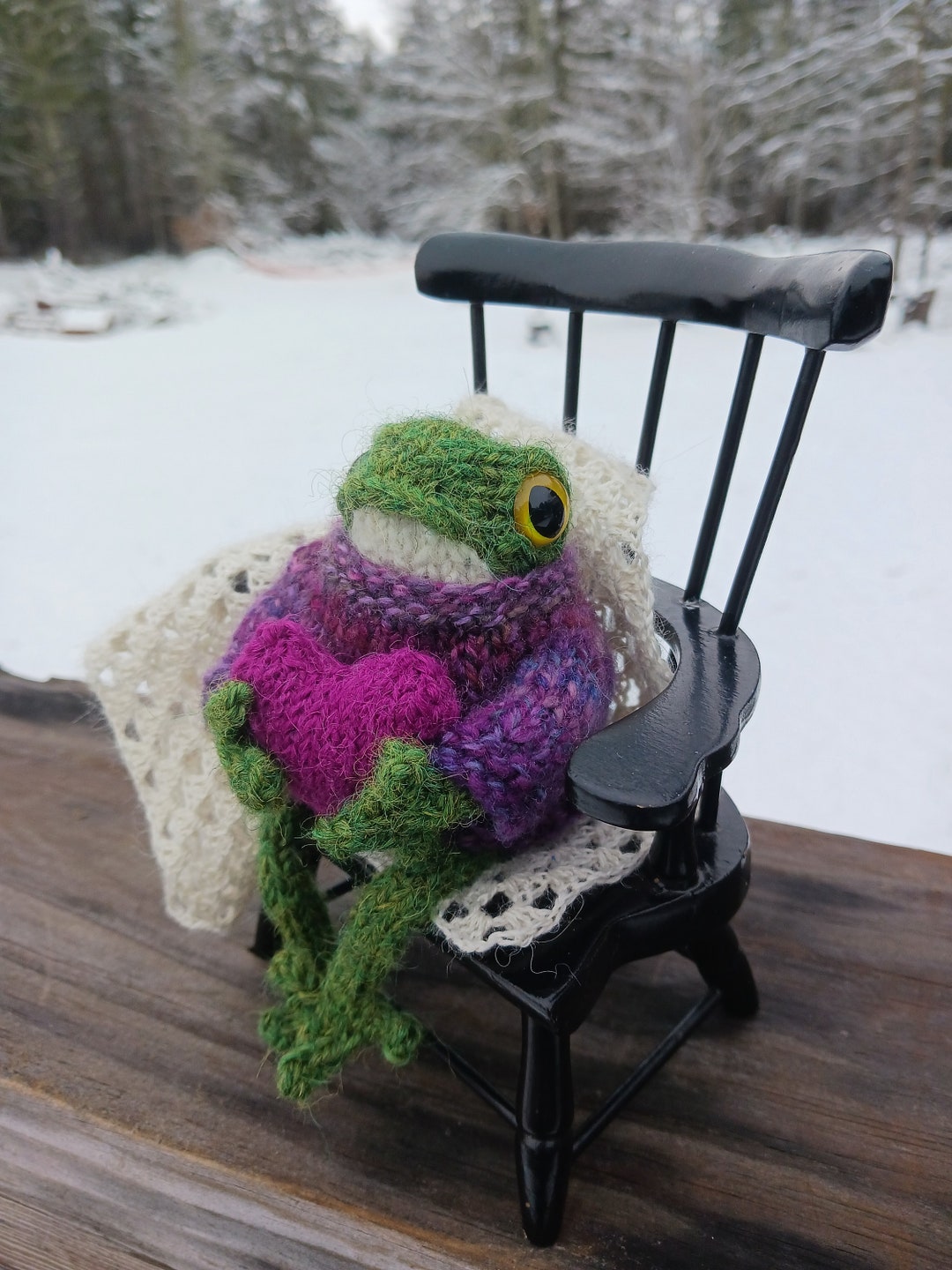 Knitted Frog With Pink Sweater, Heart, and Blanket . Valentine Frog ...
