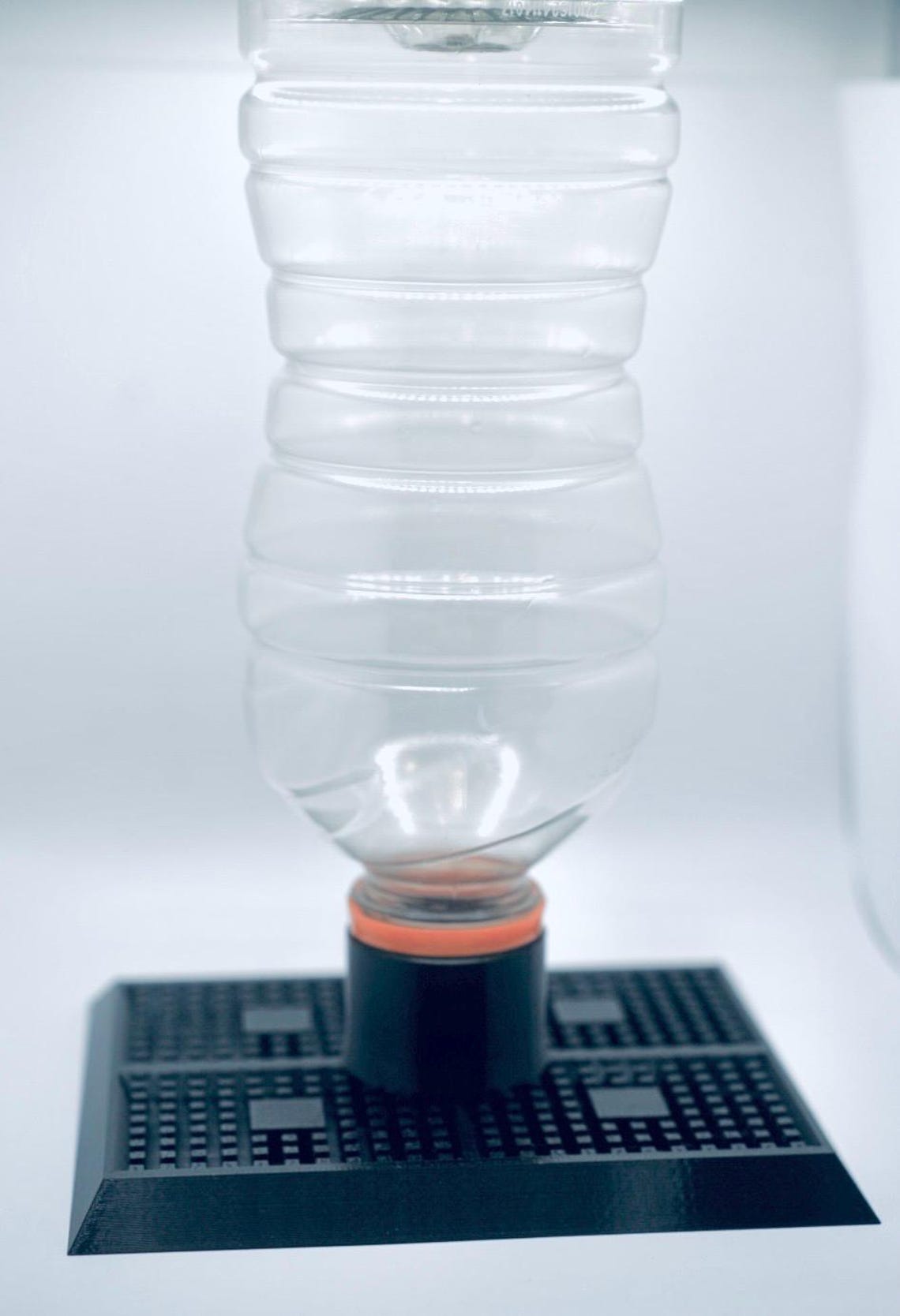 Large Water Feeder for Insects – Gravity Fed, Easy Hydration for Dubia ...