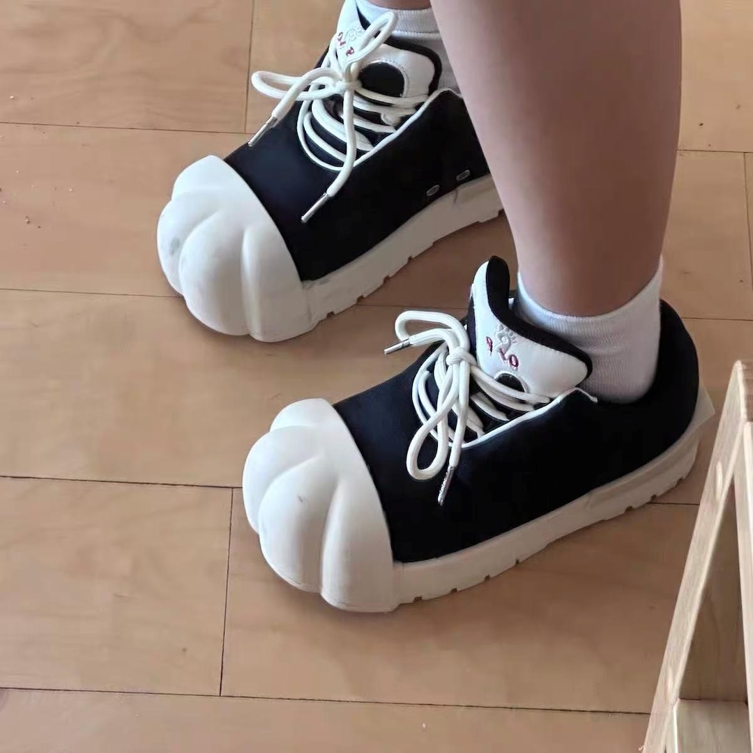 Cute Cat Paw Shoes – Funny Oversized Sneakers With Claw Toe Design ...