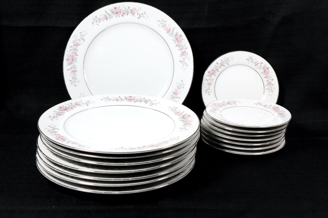 Vintage Premiere Fine China Rose Garden 3740 H 7 10.25 Dinner Plates ...