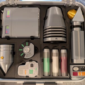 Starfleet Medical Kit With Medical Tools - 3D Printed Hand Finished ...