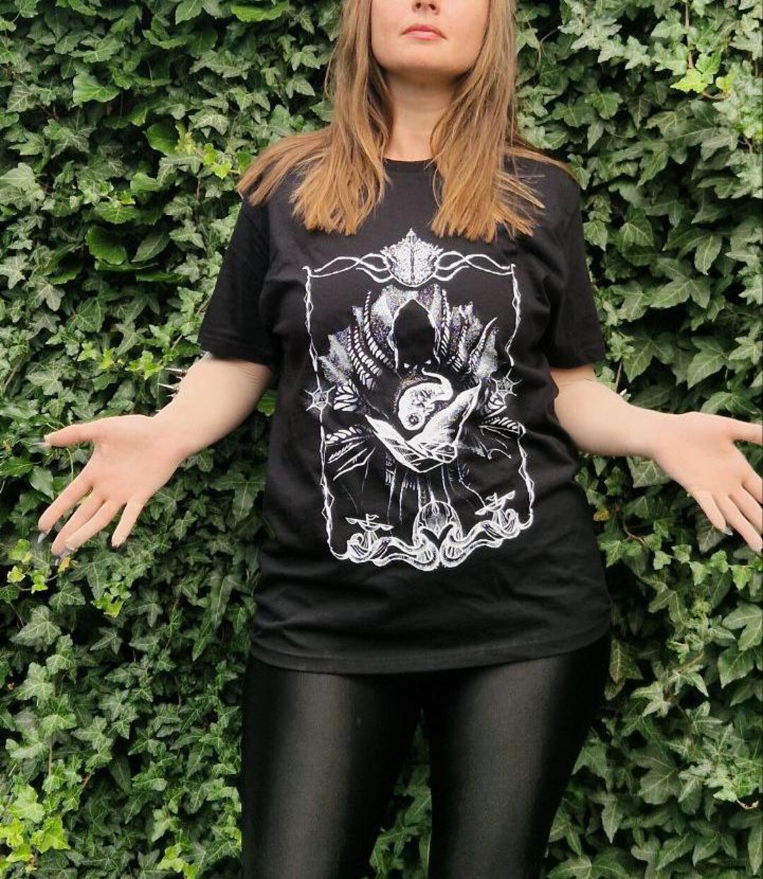 Emperor Illithid Drow T-shirt - Etsy