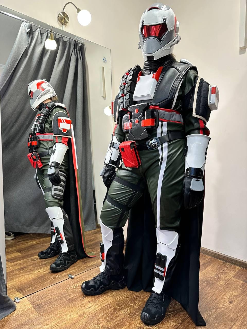 Cosplay Costume Helldivers 2 - the Trench Paramedic Armour, Made to ...