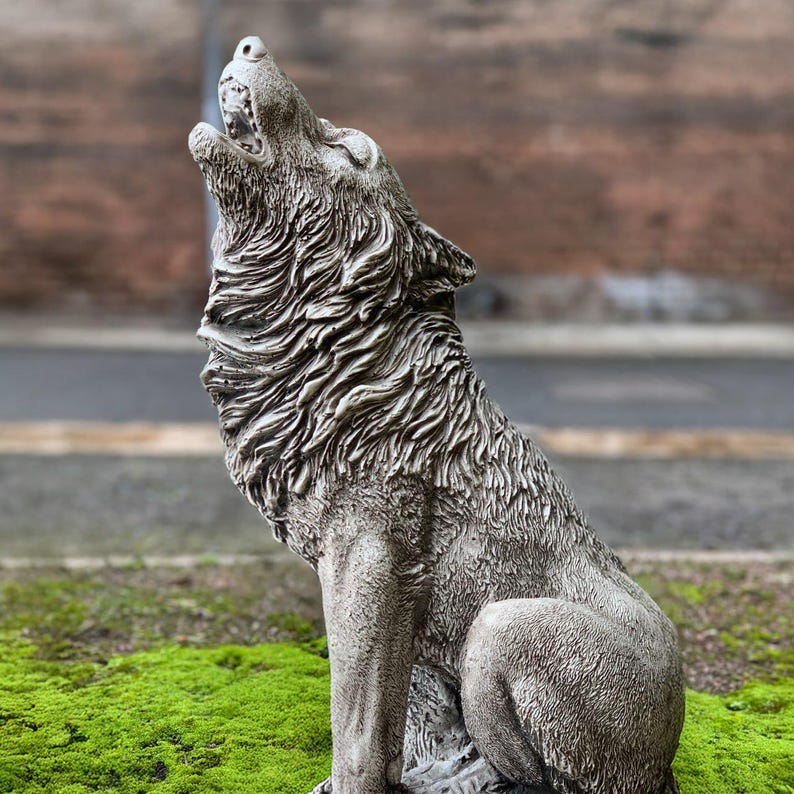 Large Howling Wolf Statue Concrete Wolf Sculpture for Garden Outdoor ...