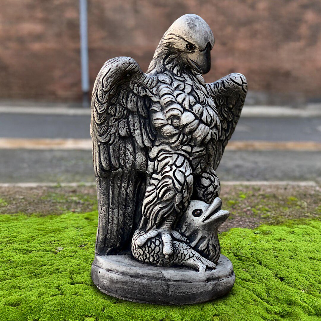 Eagle With Prey Statue Hunting Eagle Figurine Bird of Prey Sculpture ...
