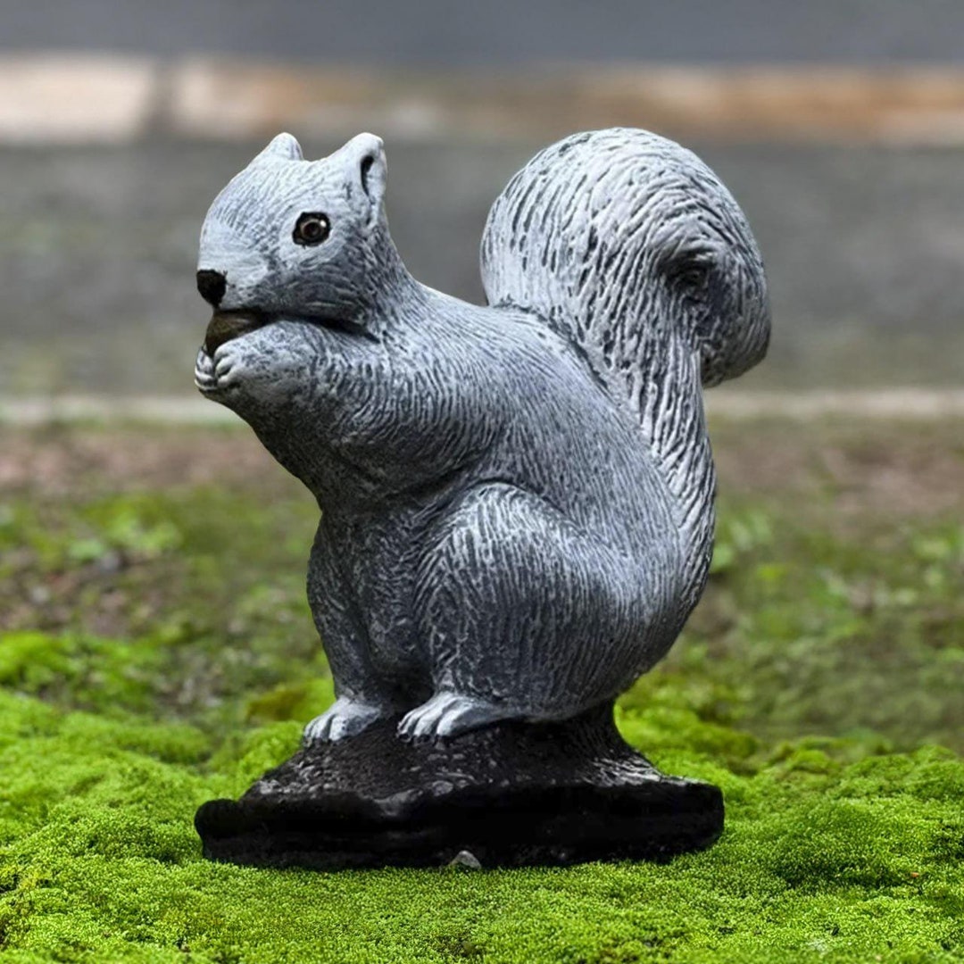 Concrete Squirrel Sculpture Garden Squirrel Figurine Outdoor Woodland ...