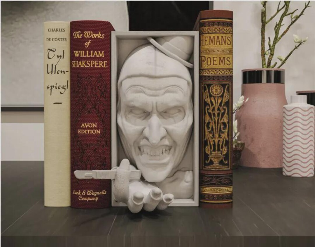 Art the Clown Book Nook & Wall Mount: Terrifying Horror Decor ...