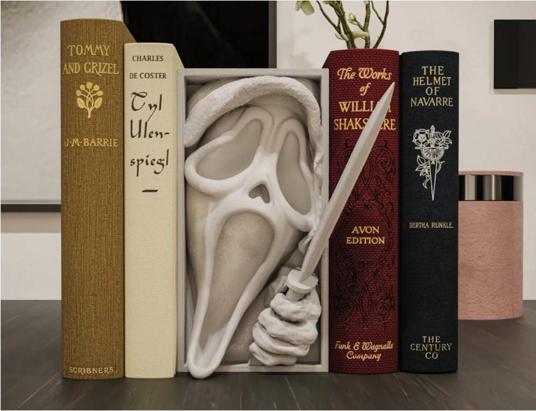 Ghostface Book Nook & Bookend: Horror-inspired Decor Enchanting Fantasy ...