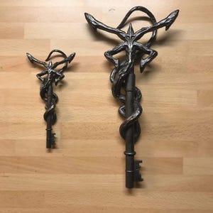 Resident Evil 4 Insignia Key - Resin Resident Evil Key! High Standard ...