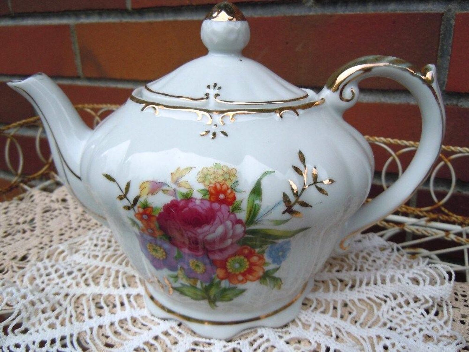 Vintage Musical Porcelain Tea Pot - Rose Motif With Gold Trim - Etsy