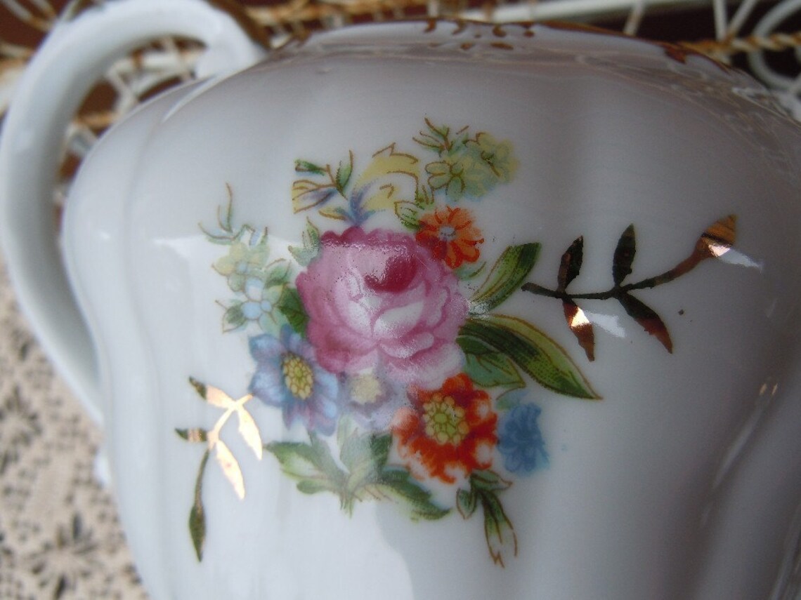 Vintage Musical Porcelain Tea Pot - Rose Motif With Gold Trim - Etsy