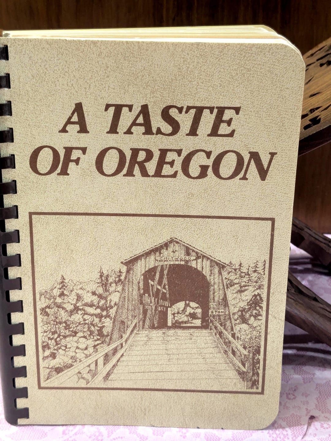 A Taste of Oregon Cookbook by the Junior League of Eugene: ©1988 - Etsy