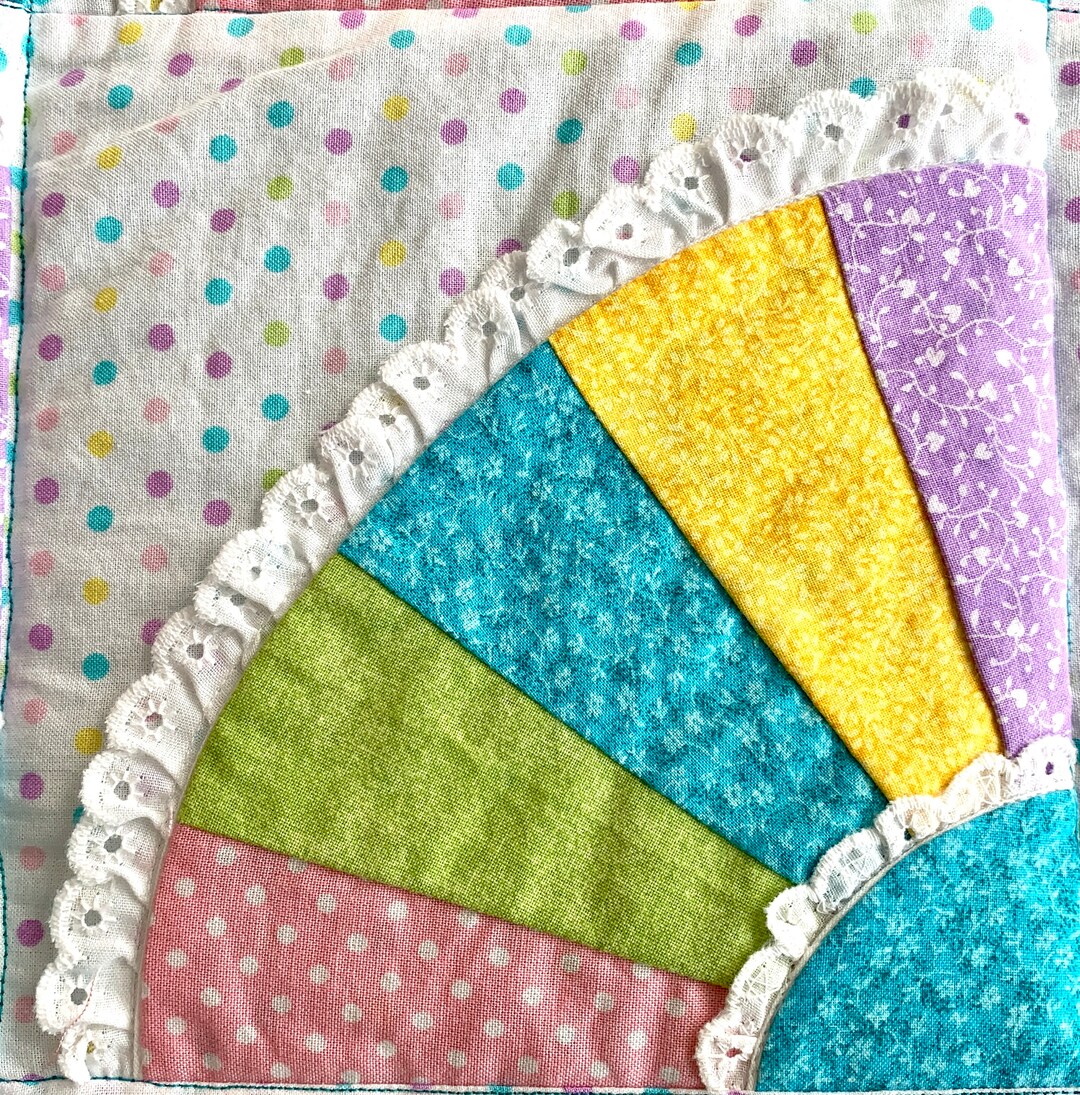 Fan Quilt With Eyelet Lace in Bright Pastels - Etsy
