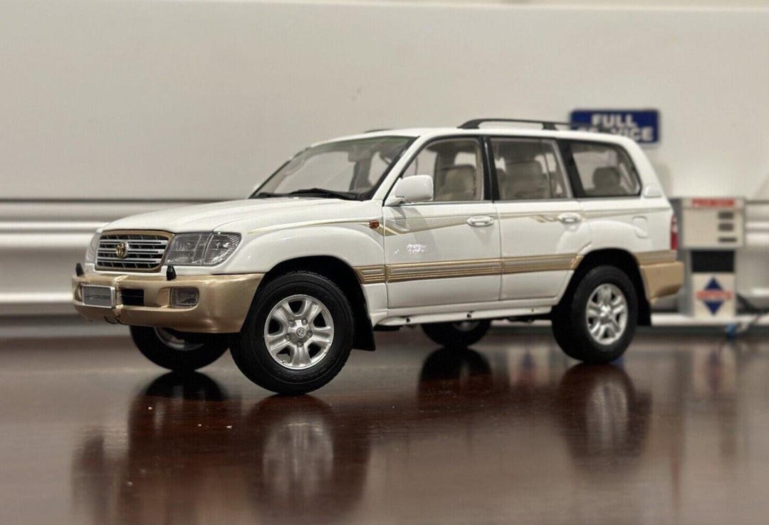 1/18 Toyota Land Cruiser V8: Creme/gold Dealer Edition - Etsy