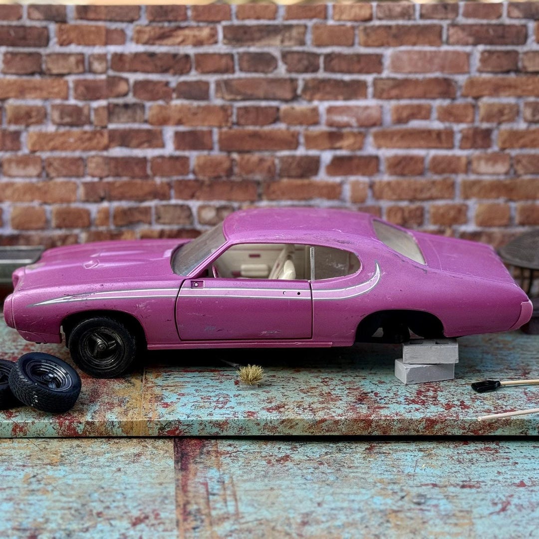 1969 Pontiac GTO Pink | ERTL American Muscle 1/18 | Diorama Parts Car ...
