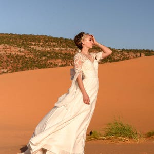 Laynee Wedding Dress: Romantic Boho Gown With Plunging Illusion ...