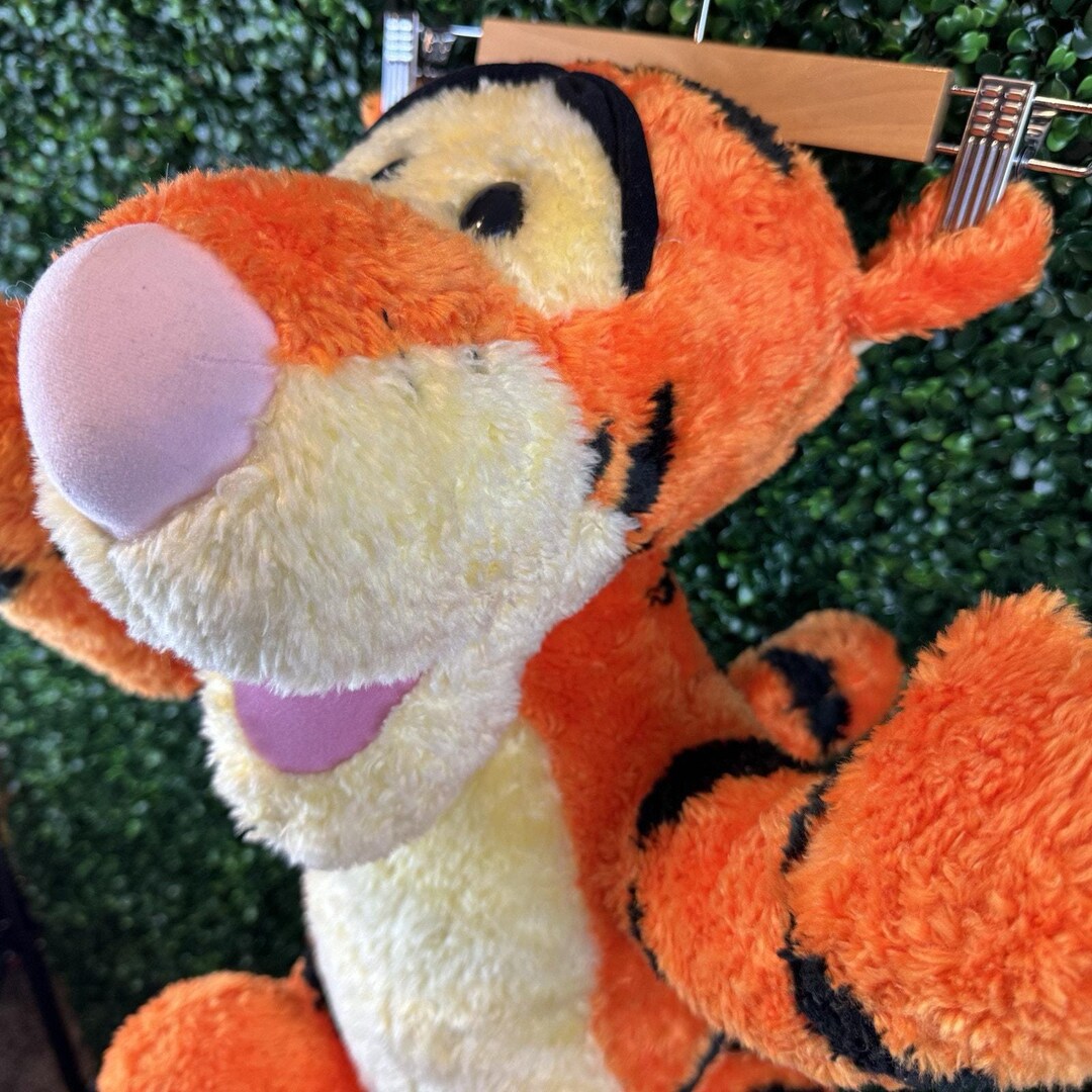Vintage 2003 Mattel Fisher Price Disney Talking Love to Hug Tigger ...