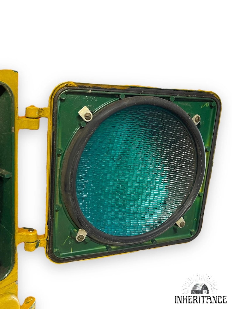 Vintage Original Eagle Signal Corp. Traffic Signal - Full Set - Traffic ...