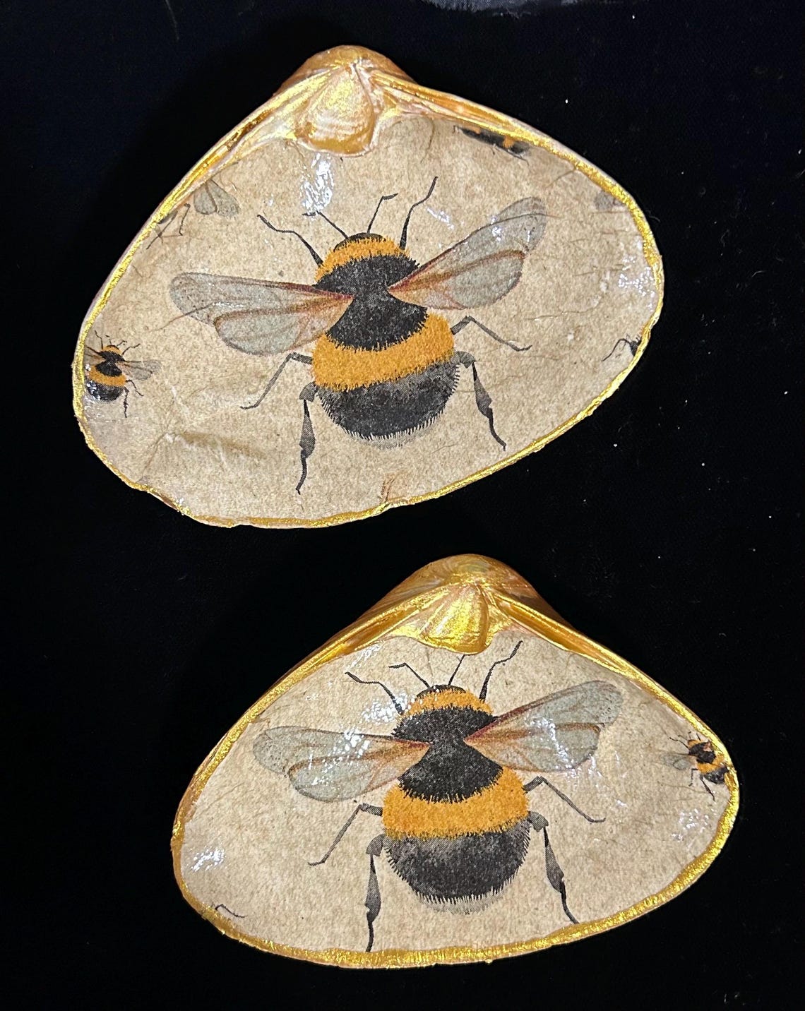 Honey Bee;large Clam Shell Ring Dish;jewlery Dish; Decoupaged Clam ...