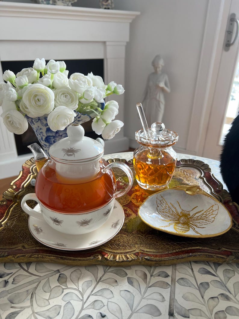Decoupaged Clam Shell Ring Dish- Shiny Bee Motif, Handmade Trinket Dish ...